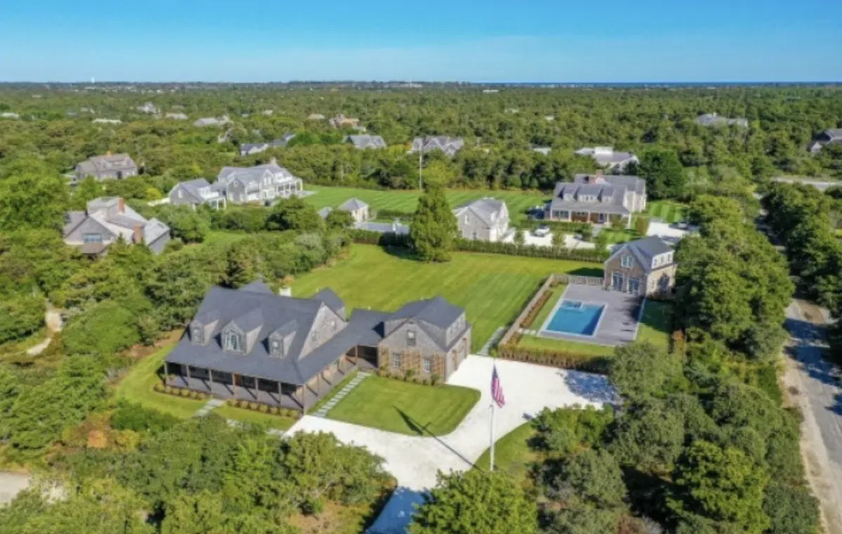 Nantucket Rental, Surfside | Newly Renovated Surfside Retreat