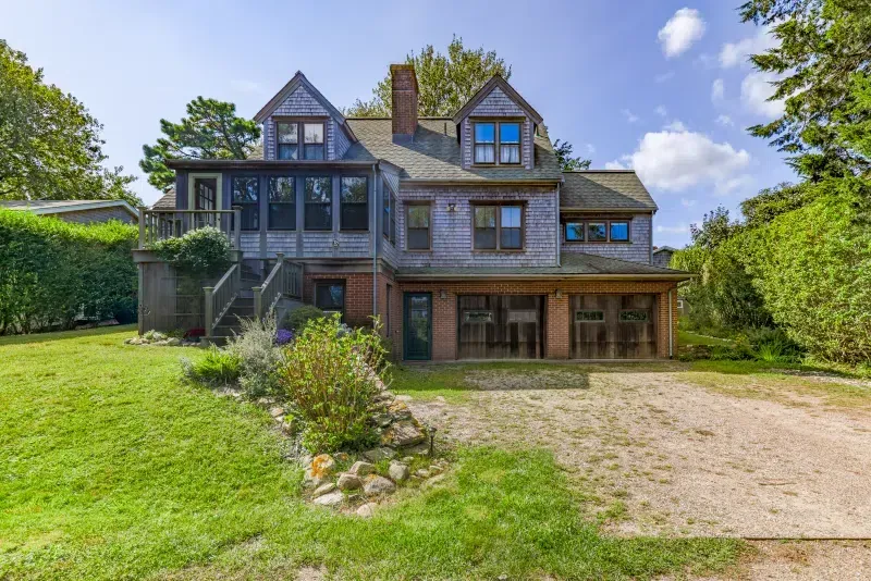 Nantucket Rental, Sconset | Four bedroom home in Sconset with jacuzzi