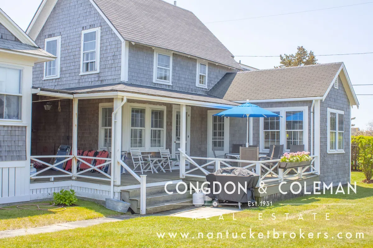 Nantucket Rental, Brant Point | Adorable summer cottage separated from ...