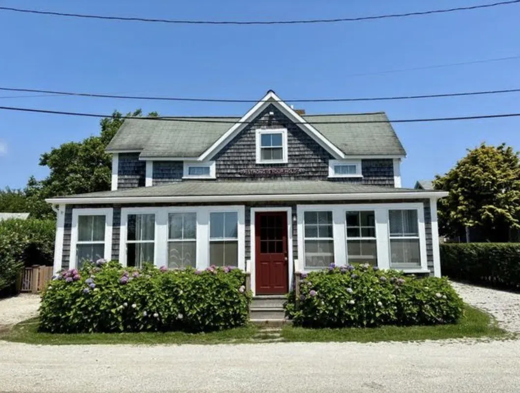 Nantucket Rental, Sconset | Turn of the century Sconset cottage
